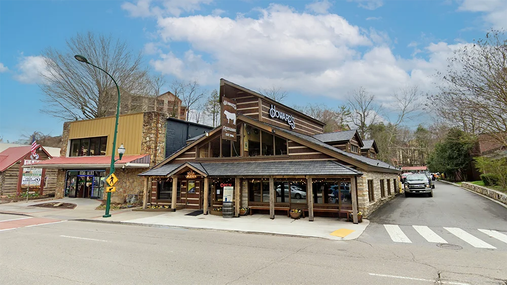 Howard’s Restaurant in Gatlinburg: A Historic Steakhouse by the Creek